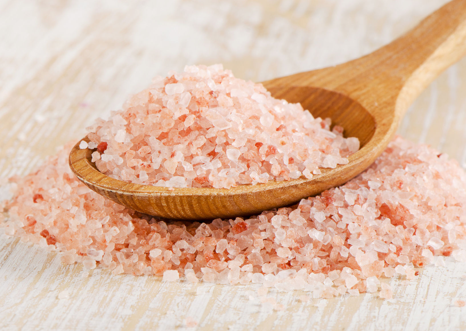 The 8 Hidden Benefits Of Himalayan Salt | Bondi Beauty